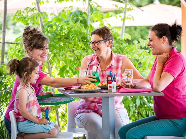 All the facilities at the camping Le Pin Parasol