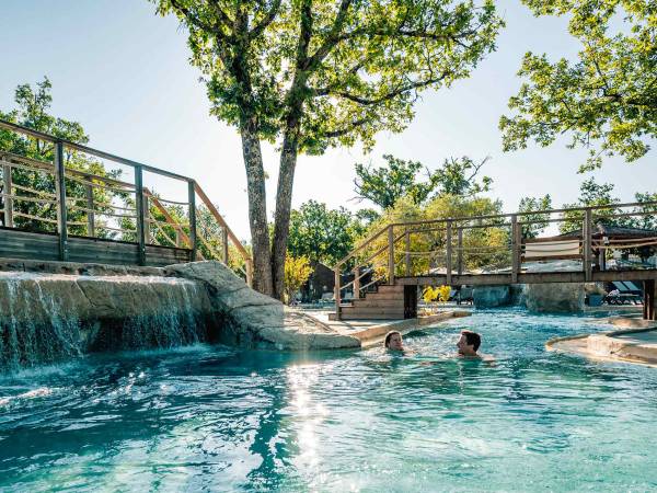 Discover the pool and Aquatic Park at Le Ranc Davaine campsite in Ruoms