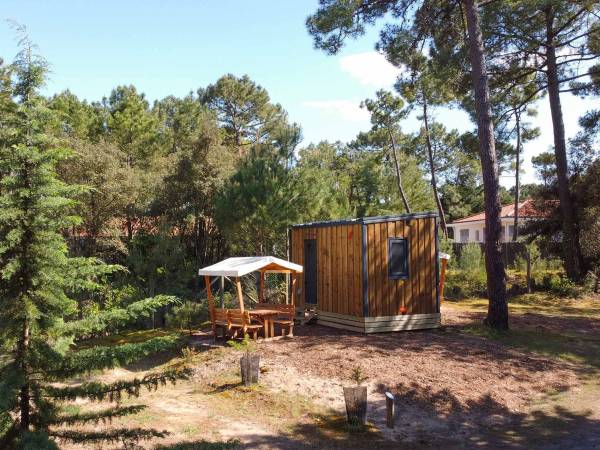 Parcela de camping 4 flores con aseo privado - Saint-Jean-de-Monts
