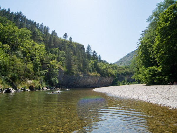 Découvrez la baignade au camping Nature et Rivière