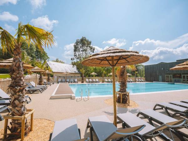 Discover the water park and swimming pool at Portland campsite in Port ...