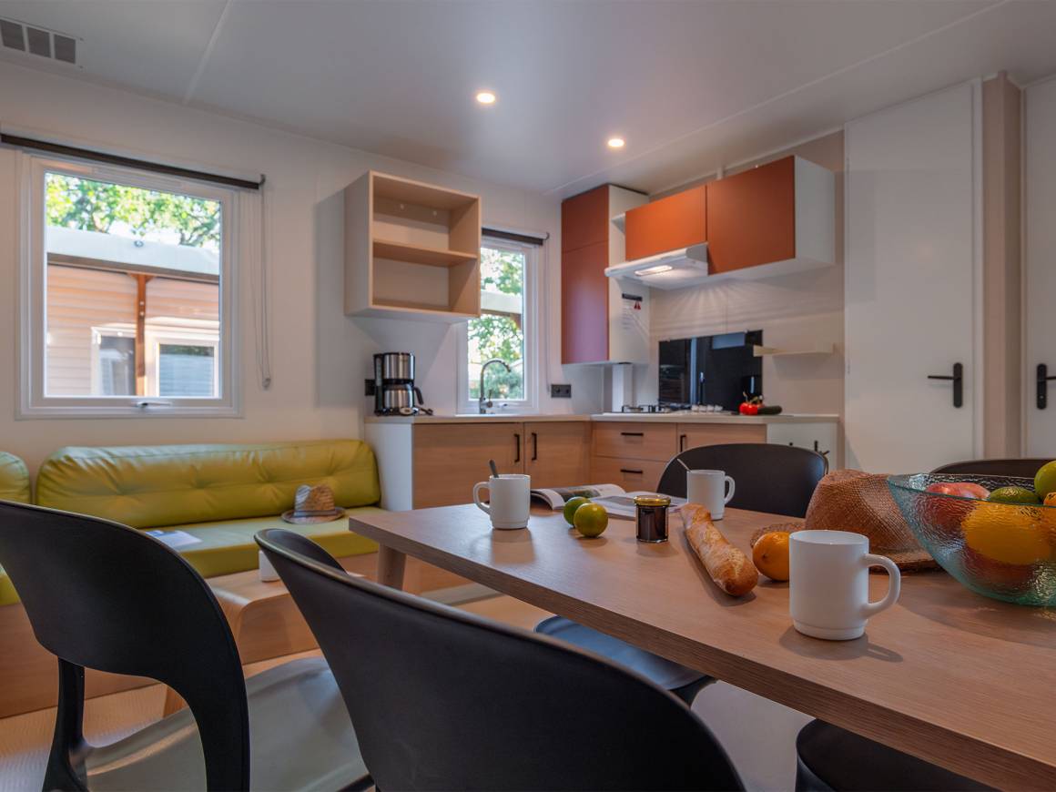Mobil home Sauge 6 personen 3 kamers met airconditioning 3 bloemen - Ruoms