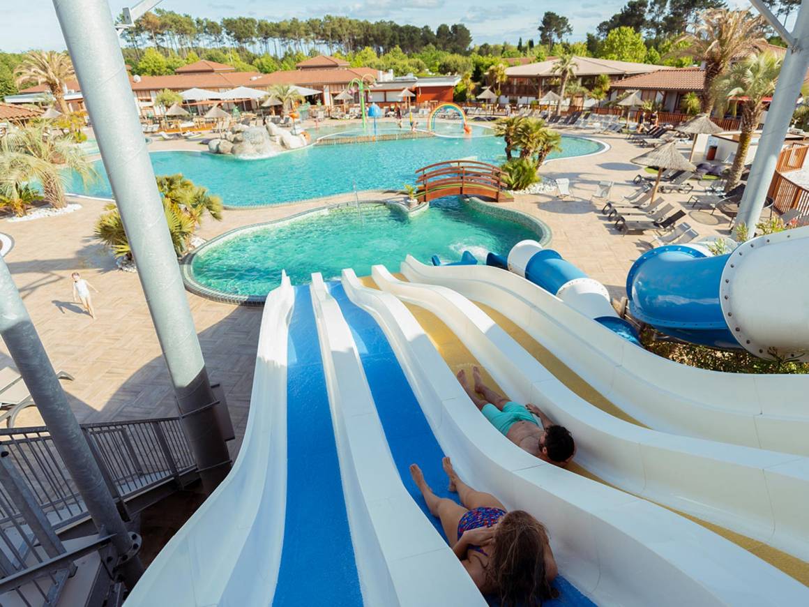 Entdecken Sie den Pool und den Wasserpark in Parentis en Born