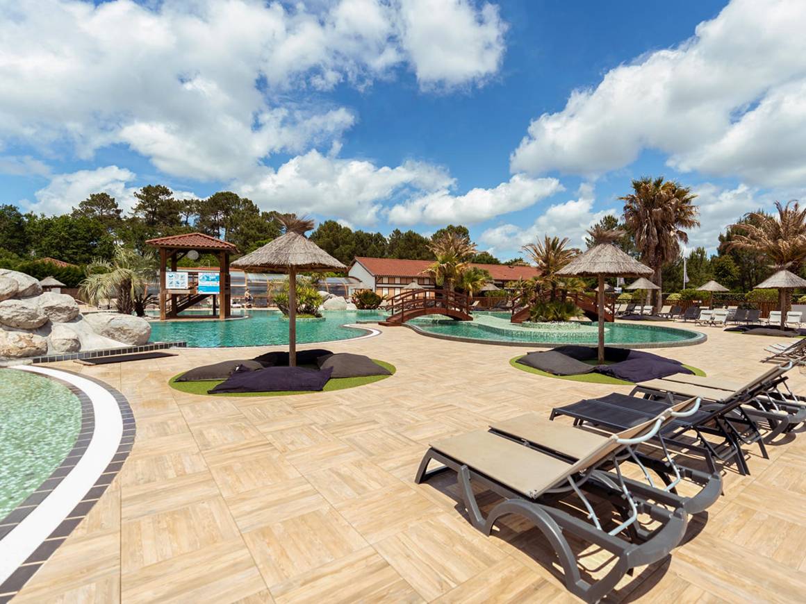 Entdecken Sie den Pool und den Wasserpark in Parentis en Born