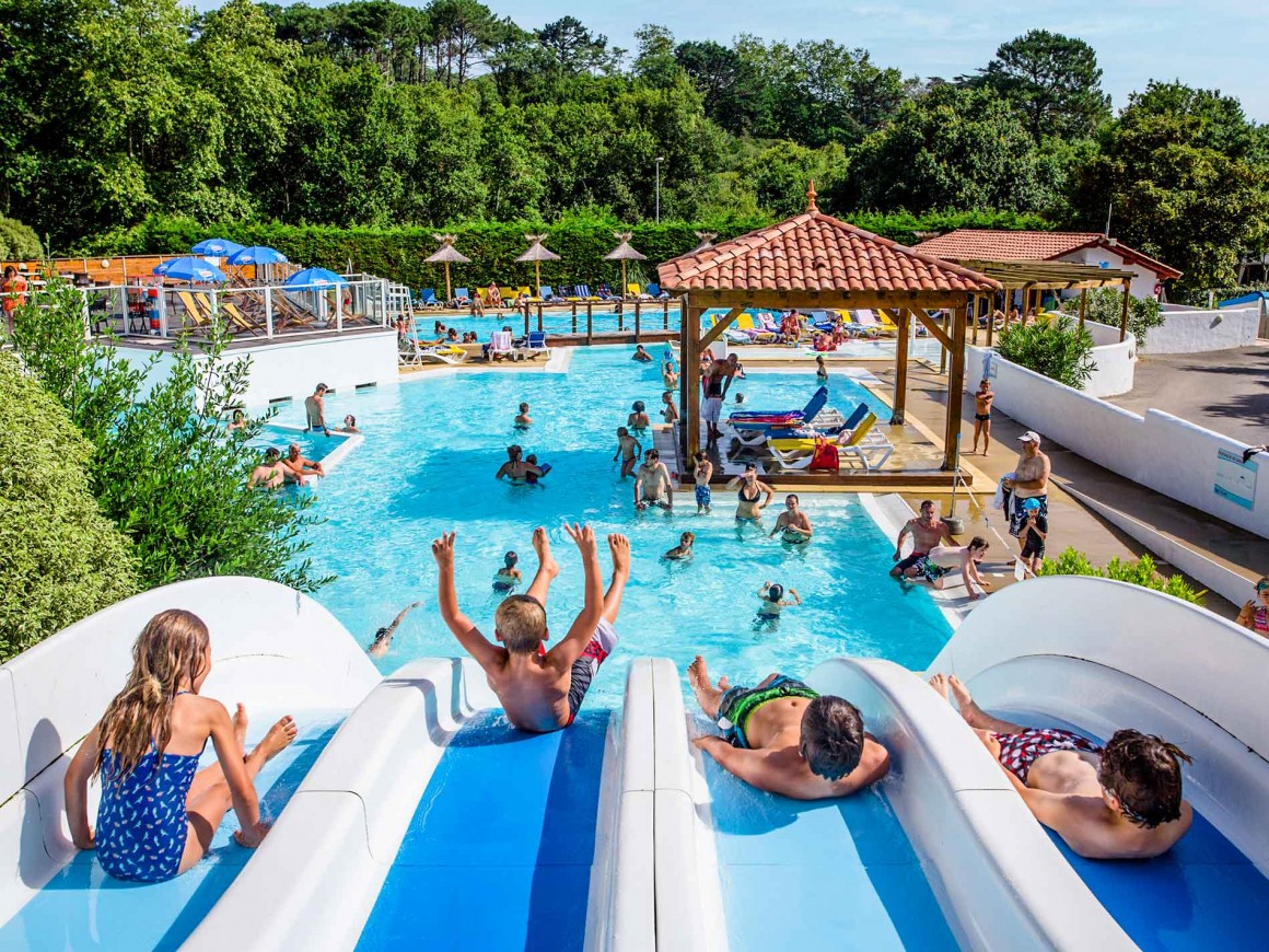 Découvrez l’espace baignade du camping Berrua