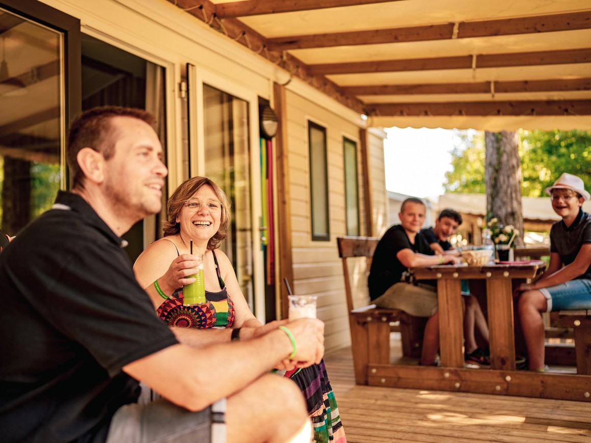 Camping Aquitaine Domaine des Chênes Verts **** Calviac-en-Périgord ...