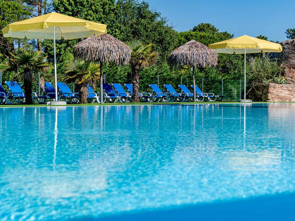 Descubra la piscina del camping Domaine Les Carrelets