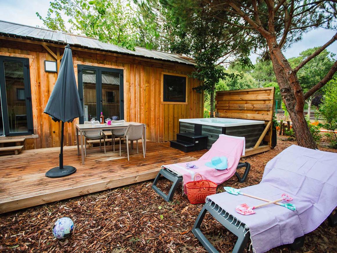 Mobil home 4 people 2 bedrooms air-conditioned Premium with spa ...