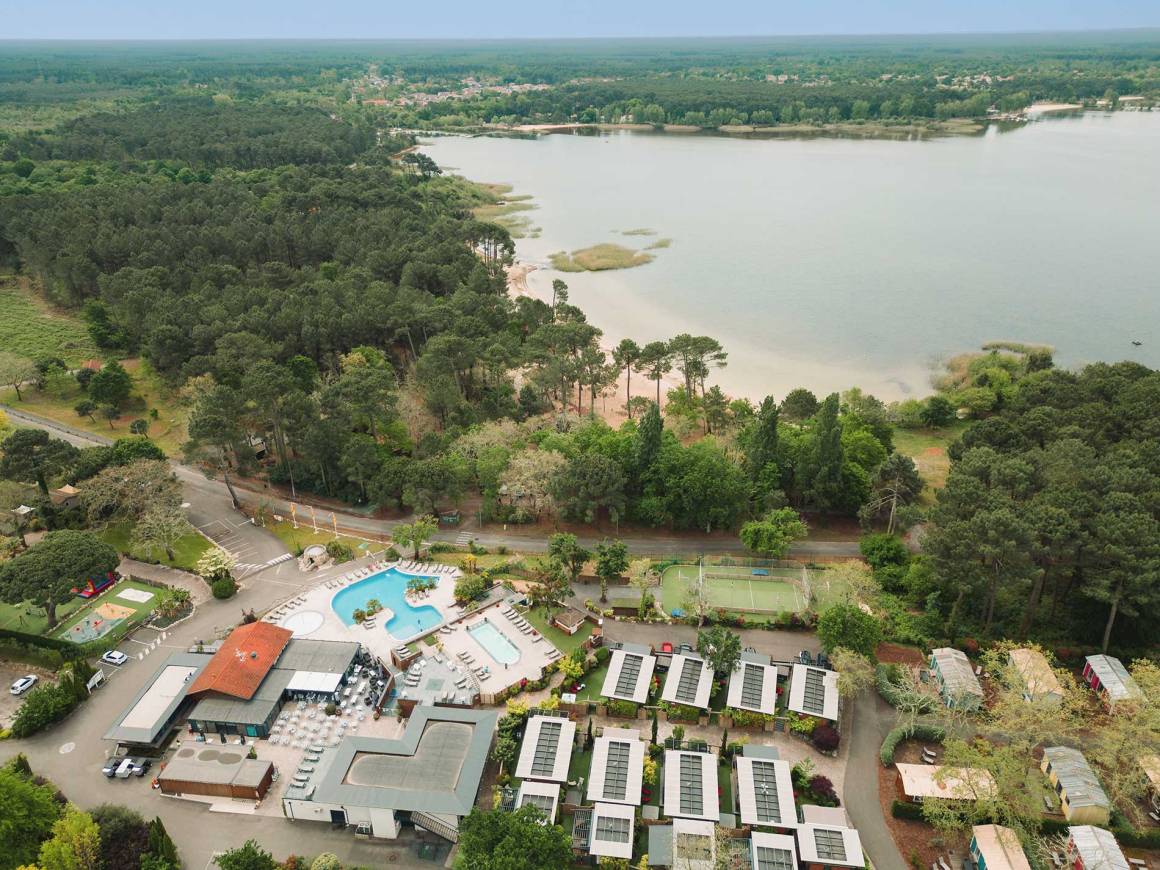 Mobilhome/Cottage Tribu 10 personnes 5 chambres 4 salles de bain ...