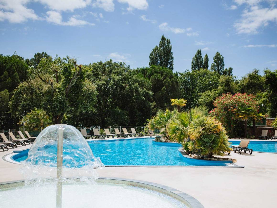 Camping Aquitaine Domaine Les Oréades ***** Sanguinet Landes | Yelloh ...