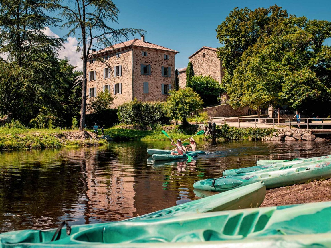 Domaine Les Ranchisses***** Yelloh! Village in de Ardèche