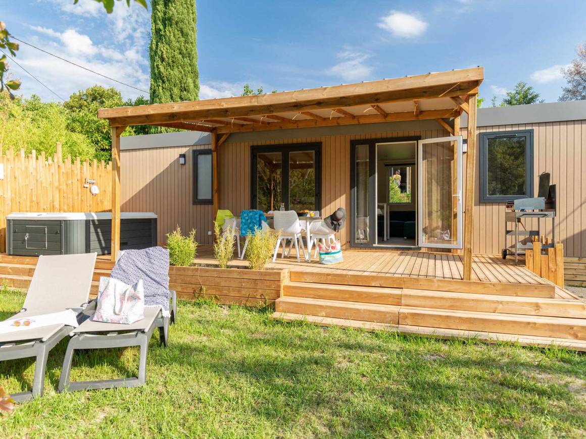 Camping Rhône-Alpes Domaine Provençal **** Dieulefit Drôme | Yelloh Village