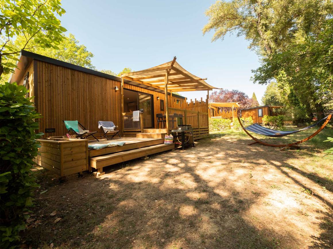 Camping Provence-Alpes-Côte d’Azur Douce Provence **** Niozelles Alpes ...