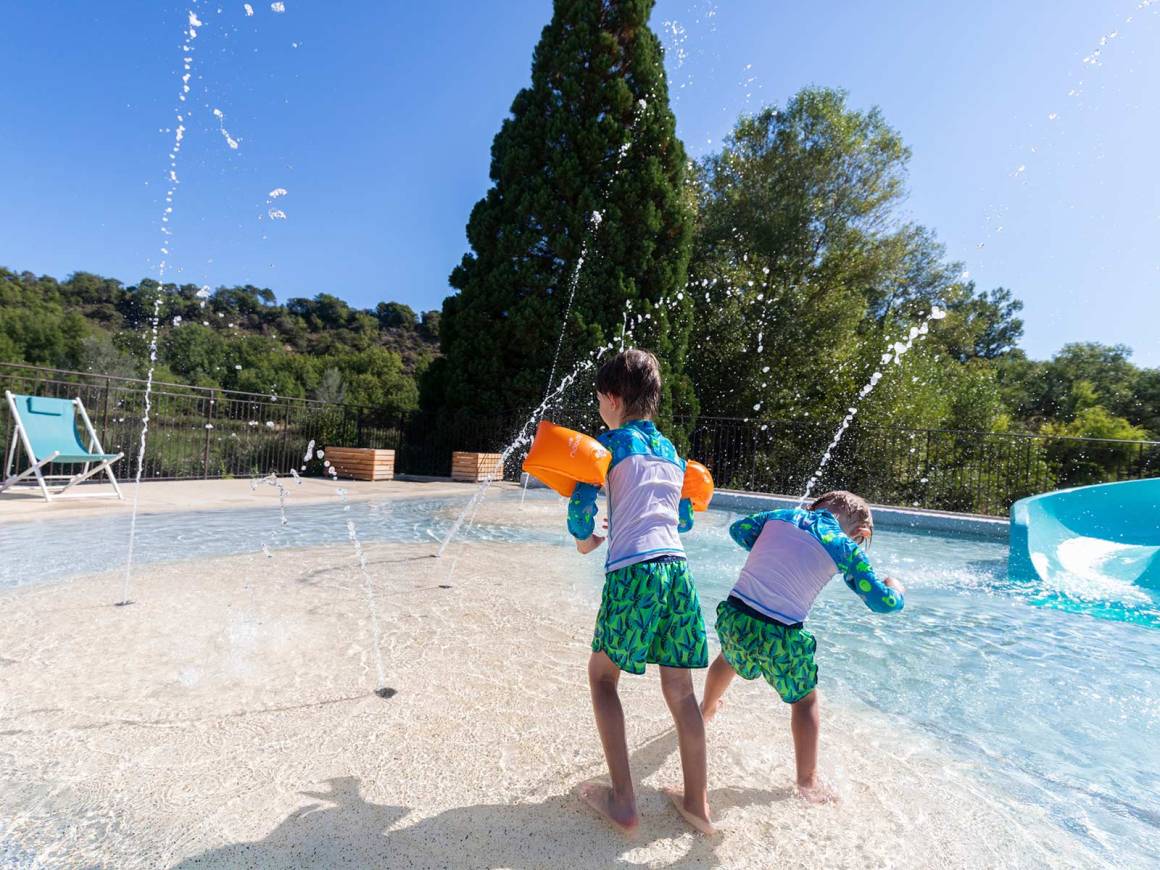 Camping Provence-Alpes-Côte d’Azur Douce Provence **** Niozelles Alpes ...