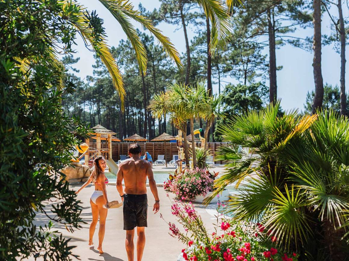 Discover the water park and swimming pool at Eurosol campsite in the Landes