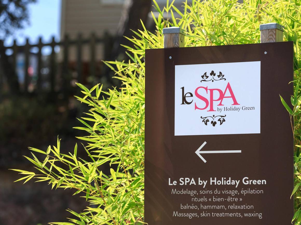 Het Spa- & Balneocentrum van camping Yelloh! Village Holiday Green in ...