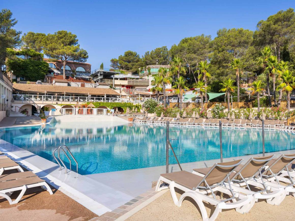 Ontdek het zwemparadijs van camping Holiday Green in Fréjus