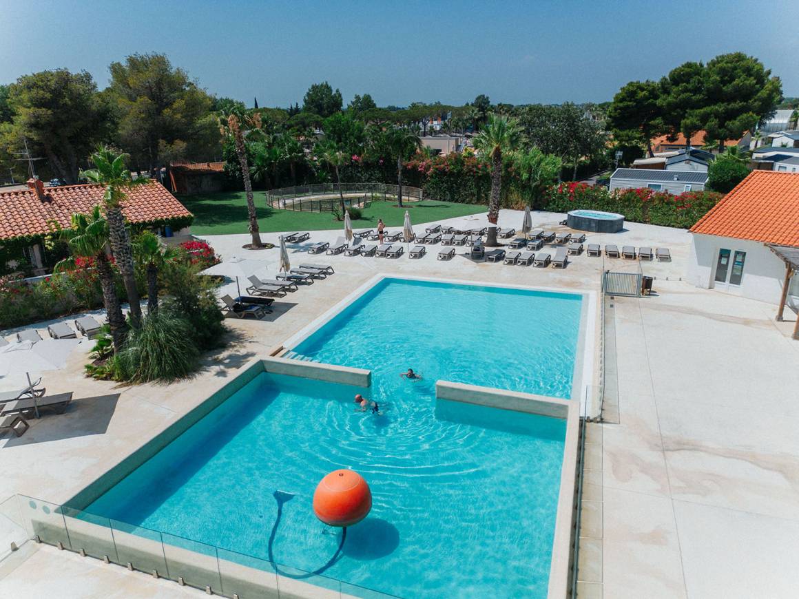 Camping Languedoc-Roussillon L'Oasis et California **** Le Barcarès ...