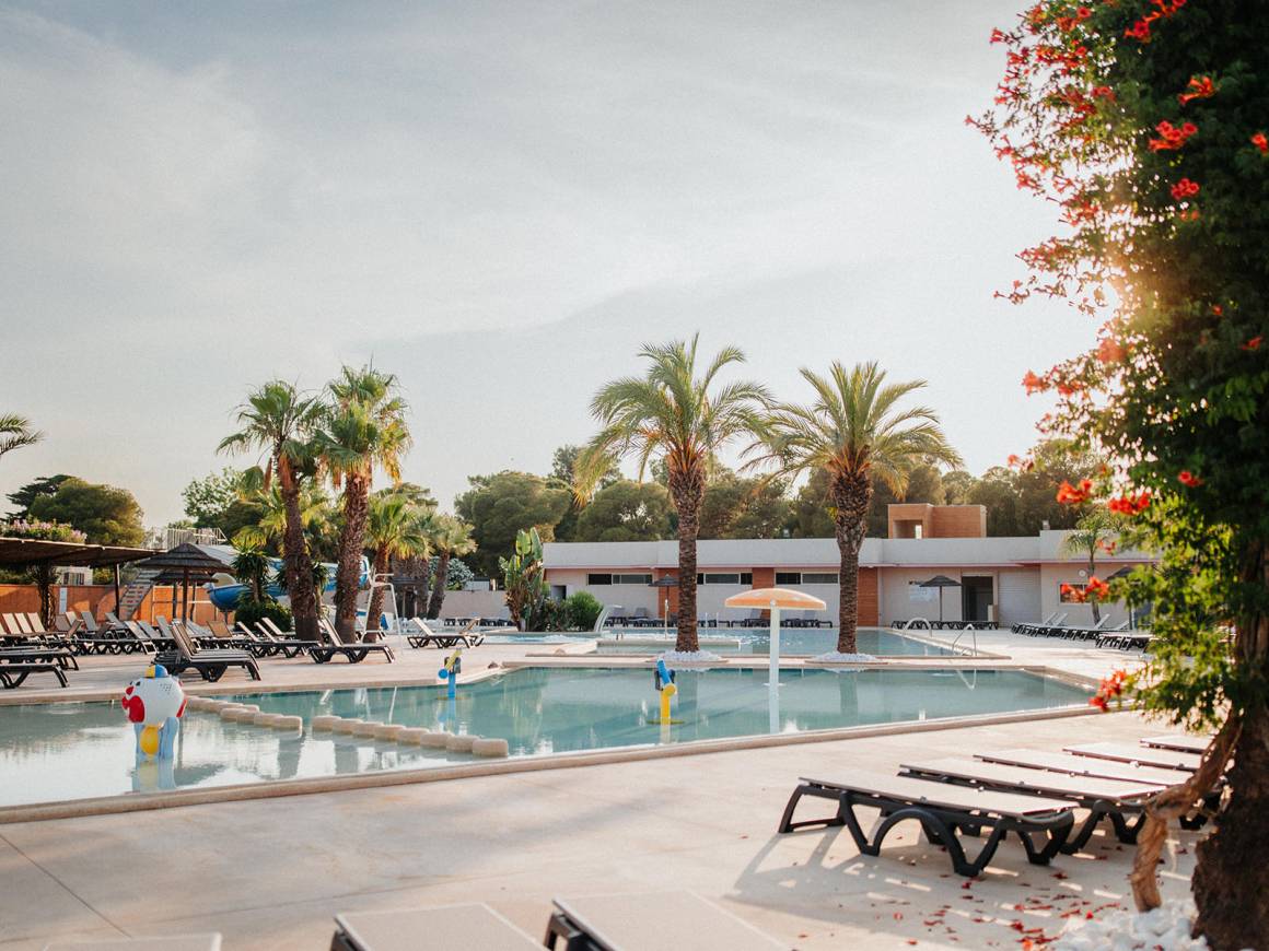 Camping Languedoc-Roussillon L'Oasis et California **** Le Barcarès ...