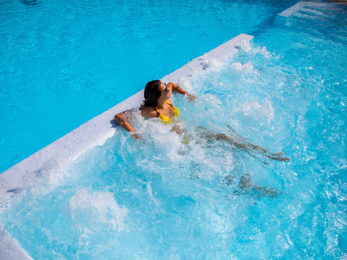 Discover the swimming pool at the camping La Marende in Argelès sur Mer