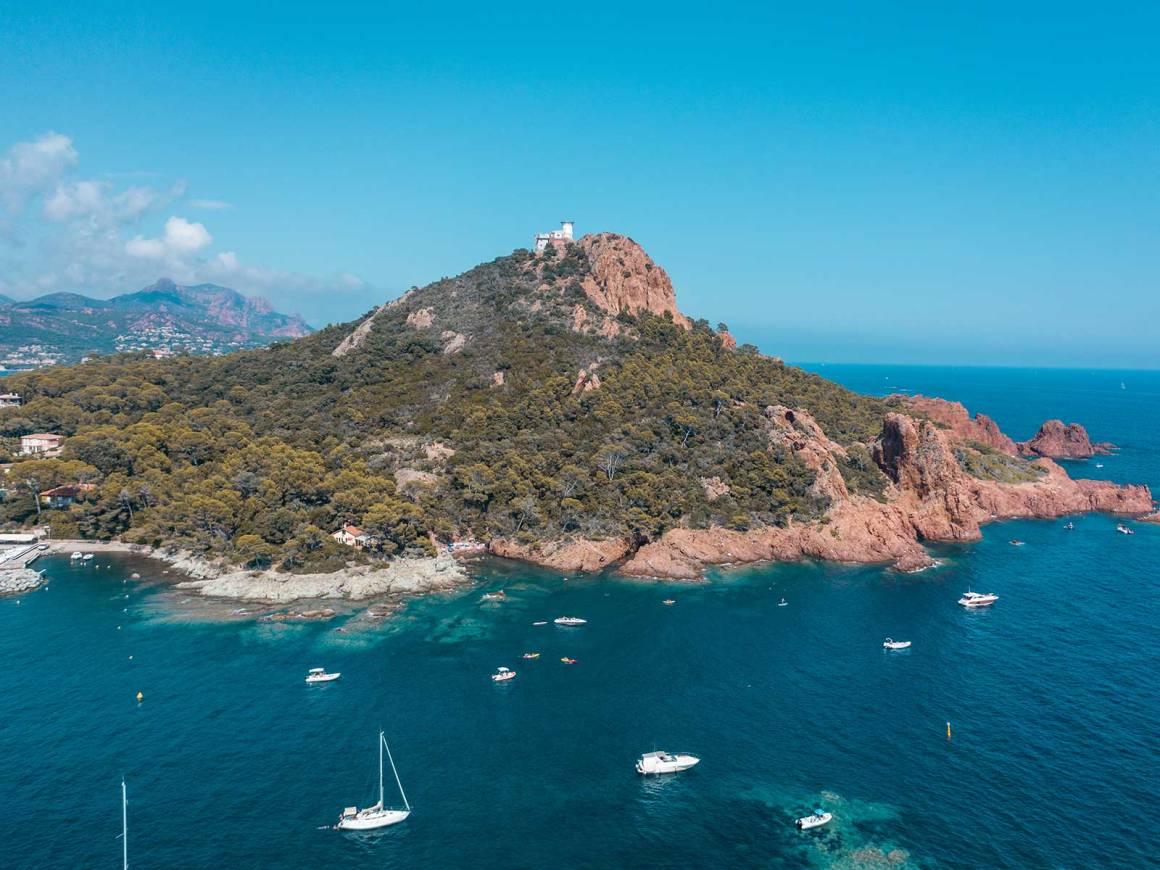 Camping Provence-Alpes-Côte d’Azur La Plage du Dramont **** Agay-Saint ...