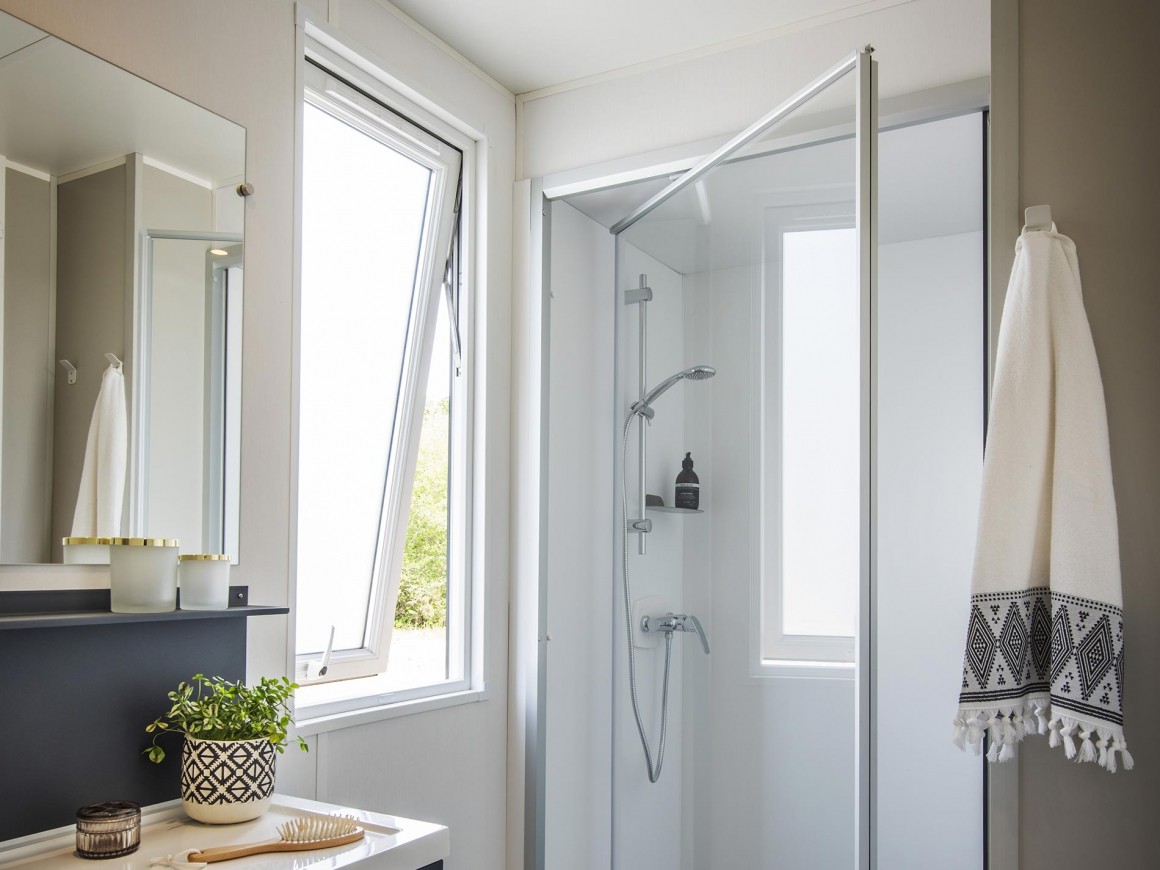 Mobilhome/Cottage Livia 4 personnes 2 chambres 1 salle de bain ...