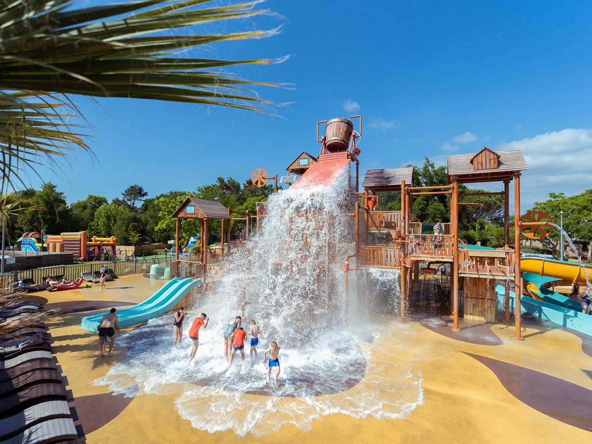 Yelloh! Village La Rive | Camping en las Landas con parque acuático en ...