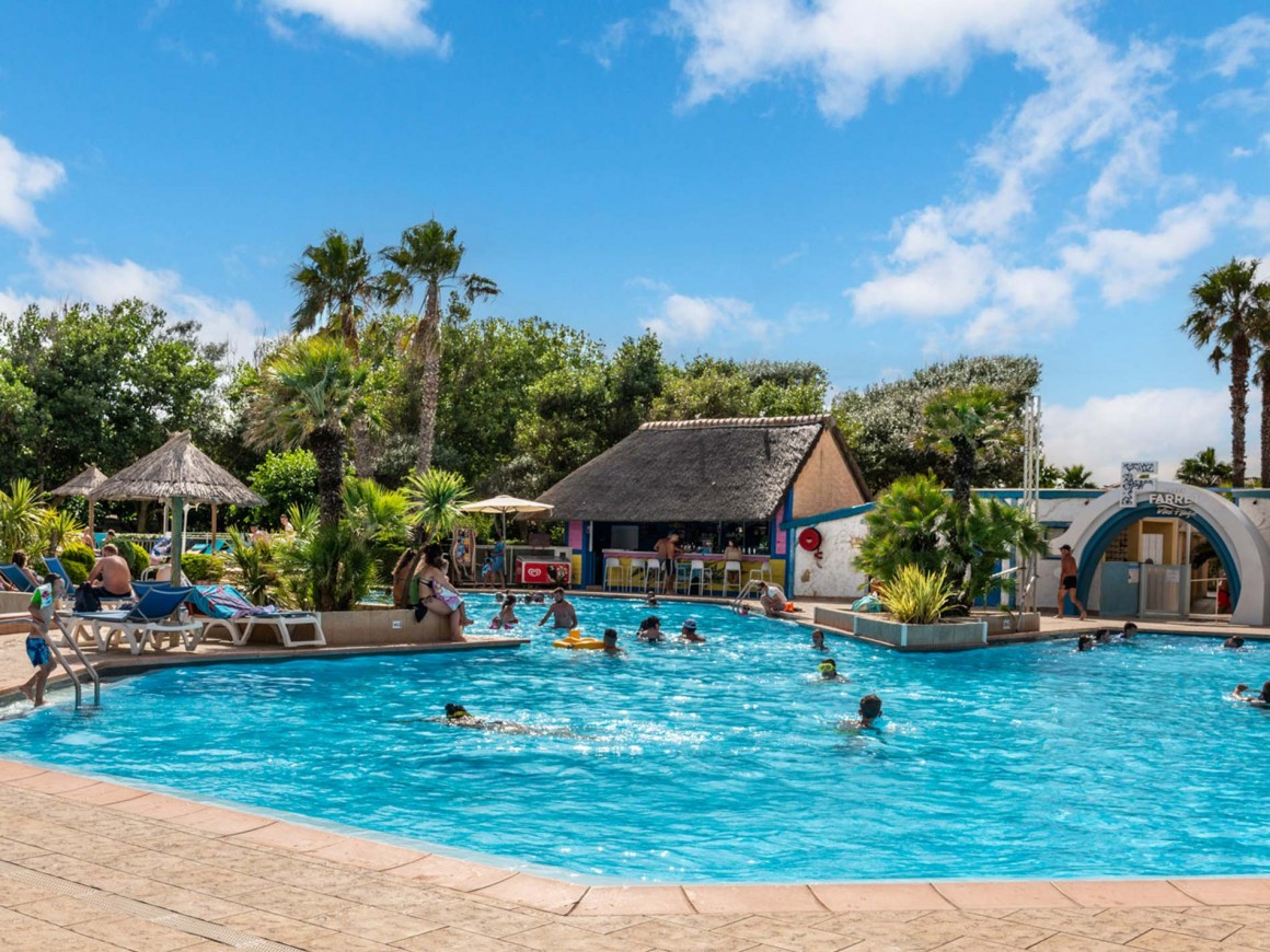 Le Club Farret: camping with bathing area