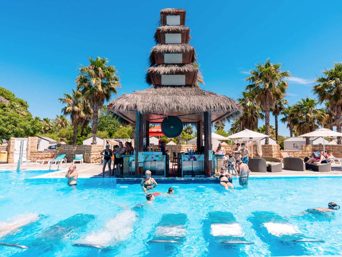 Le Club Farret: camping with bathing area