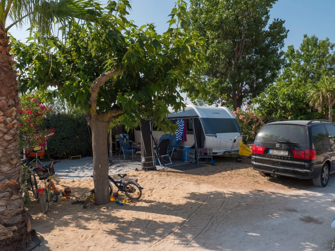 kampeerplaatsen camping 2 bloemen Beach Farret in Vias Plage