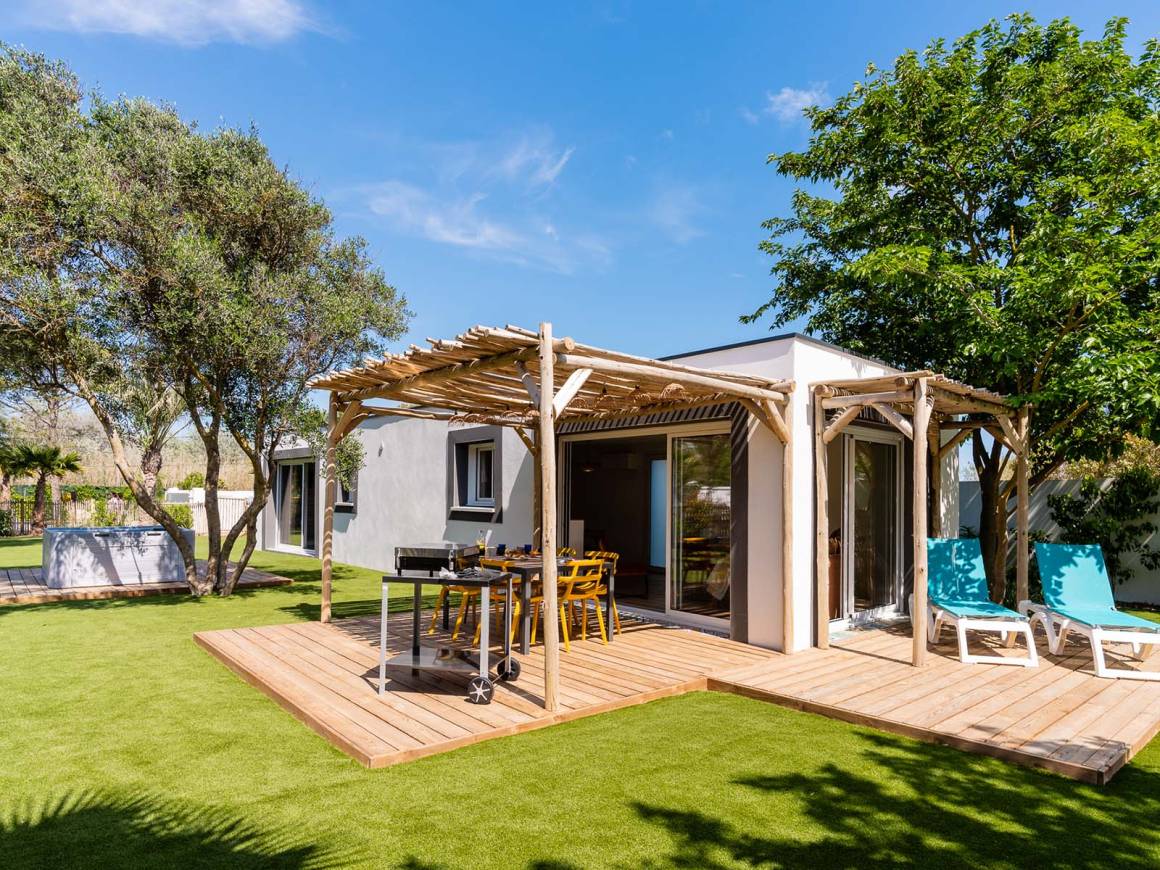 Apartment Mas Julia 2 people 1 bedroom air-conditioned Premium Cabanou ...