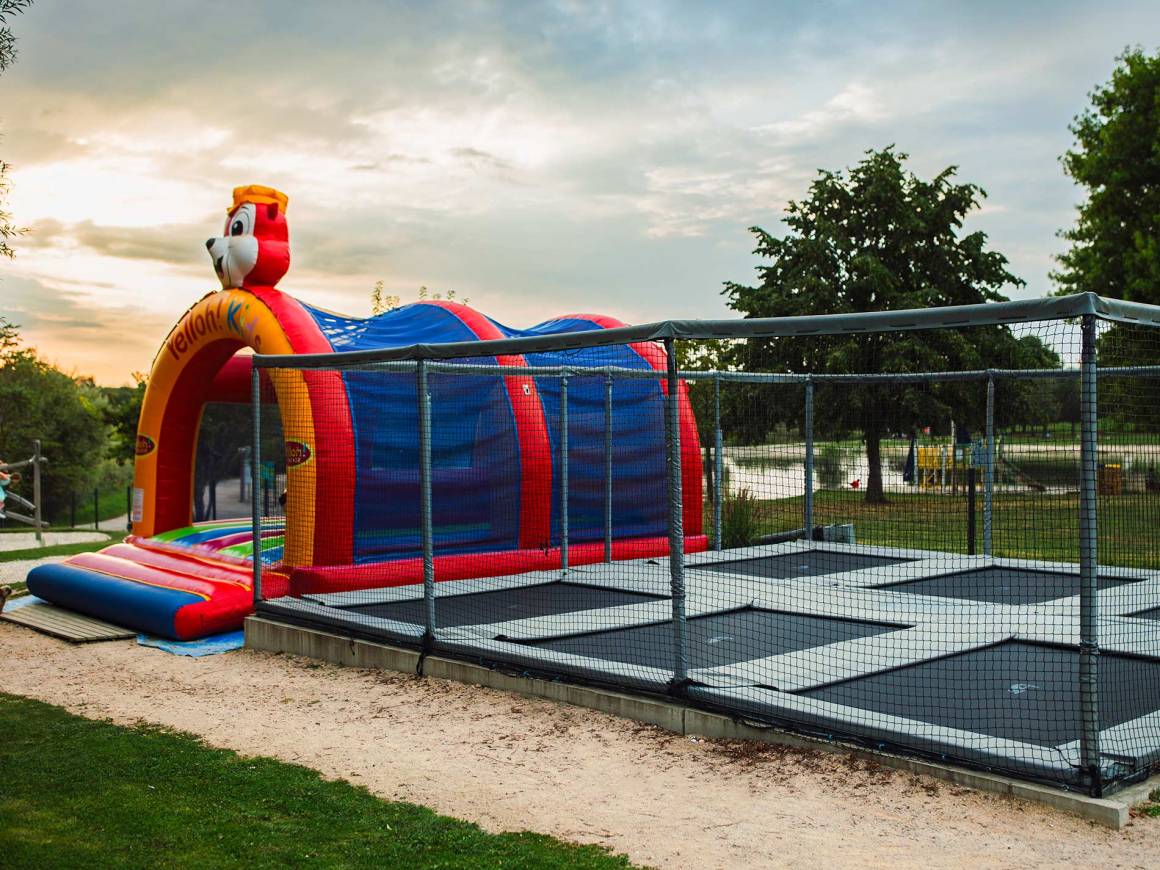 Camping Yelloh! Village Le Domaine de Louvarel **** en Saône et Loire