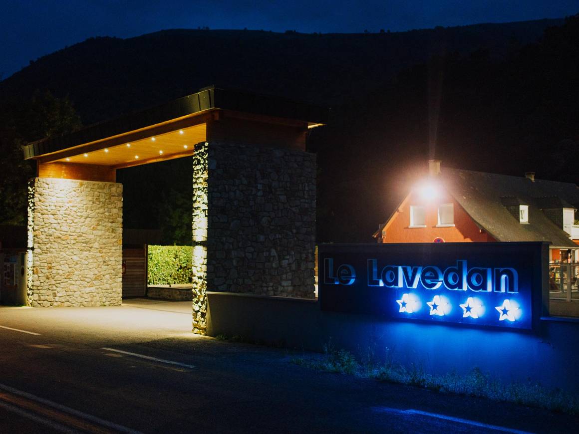 Camping Midi-Pyrénées Le Lavedan **** Lau Balagnas Hautes-Pyrénées ...