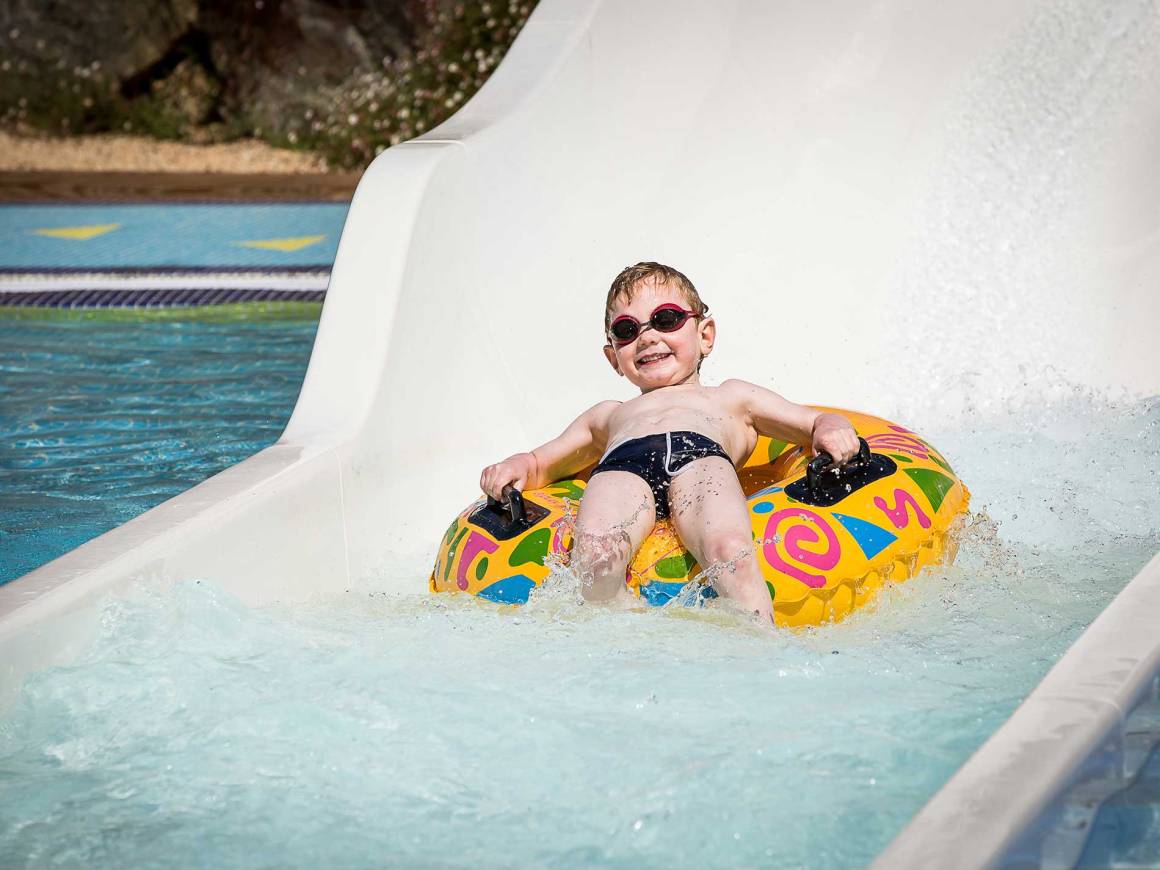Water park, heated pool and slides at Le Pin Parasol campsite