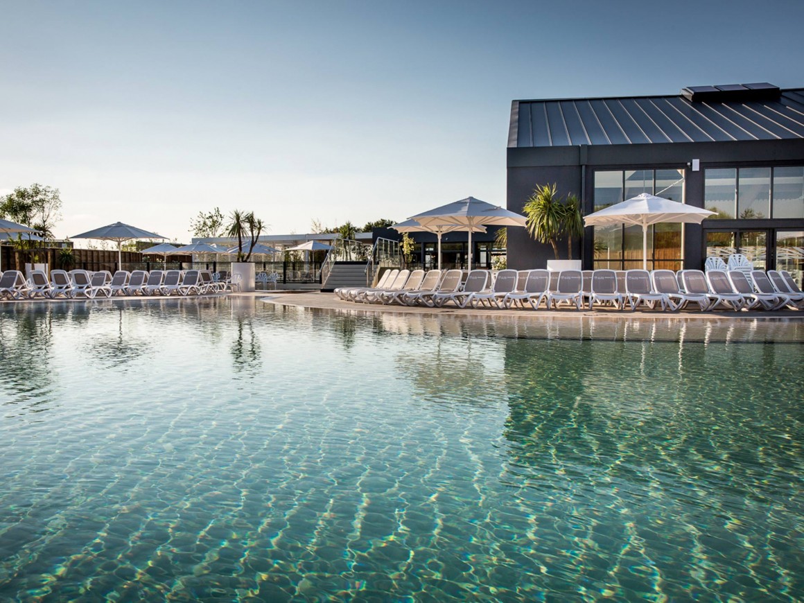 Discover the aquatic park of the camping Le Pin Parasol