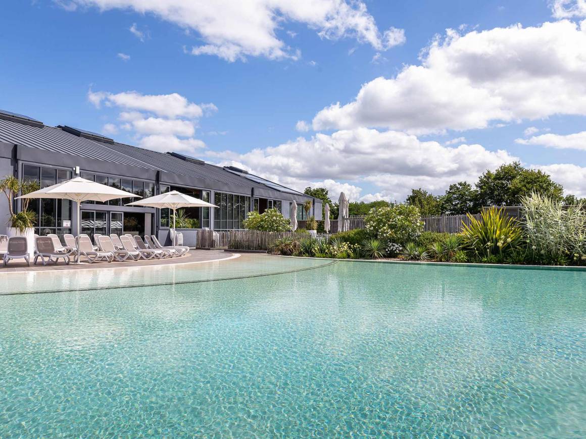 Water park, heated pool and slides at Le Pin Parasol campsite