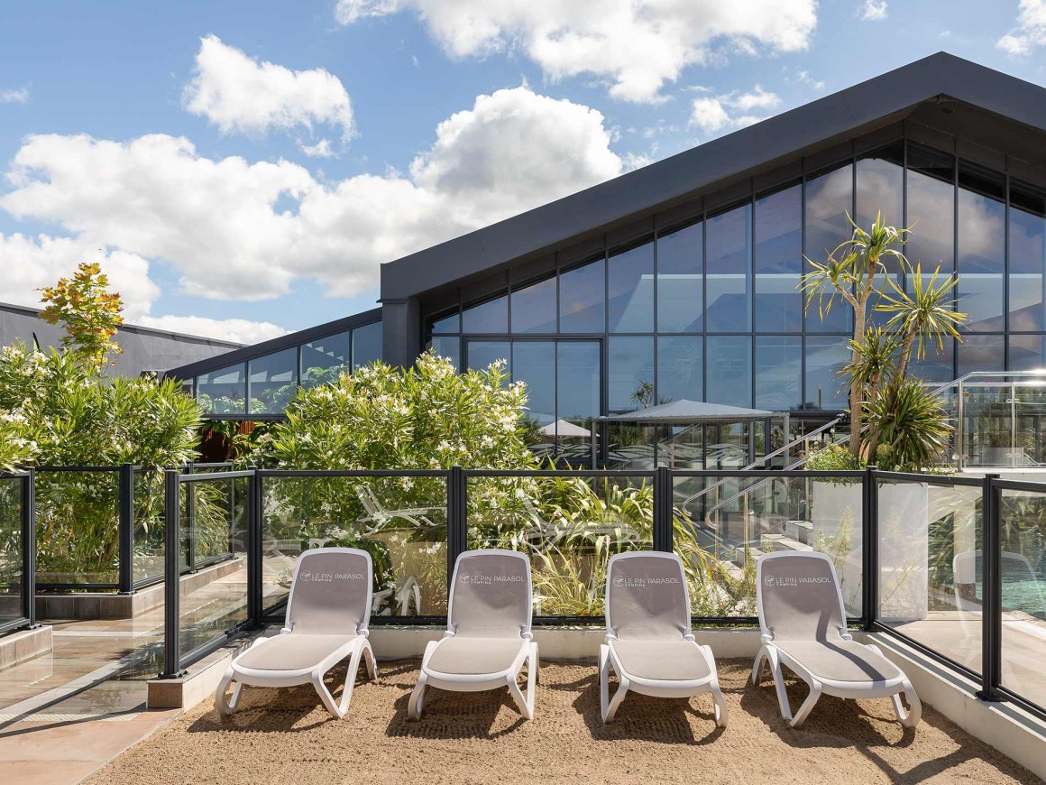 Discover the aquatic park of the camping Le Pin Parasol