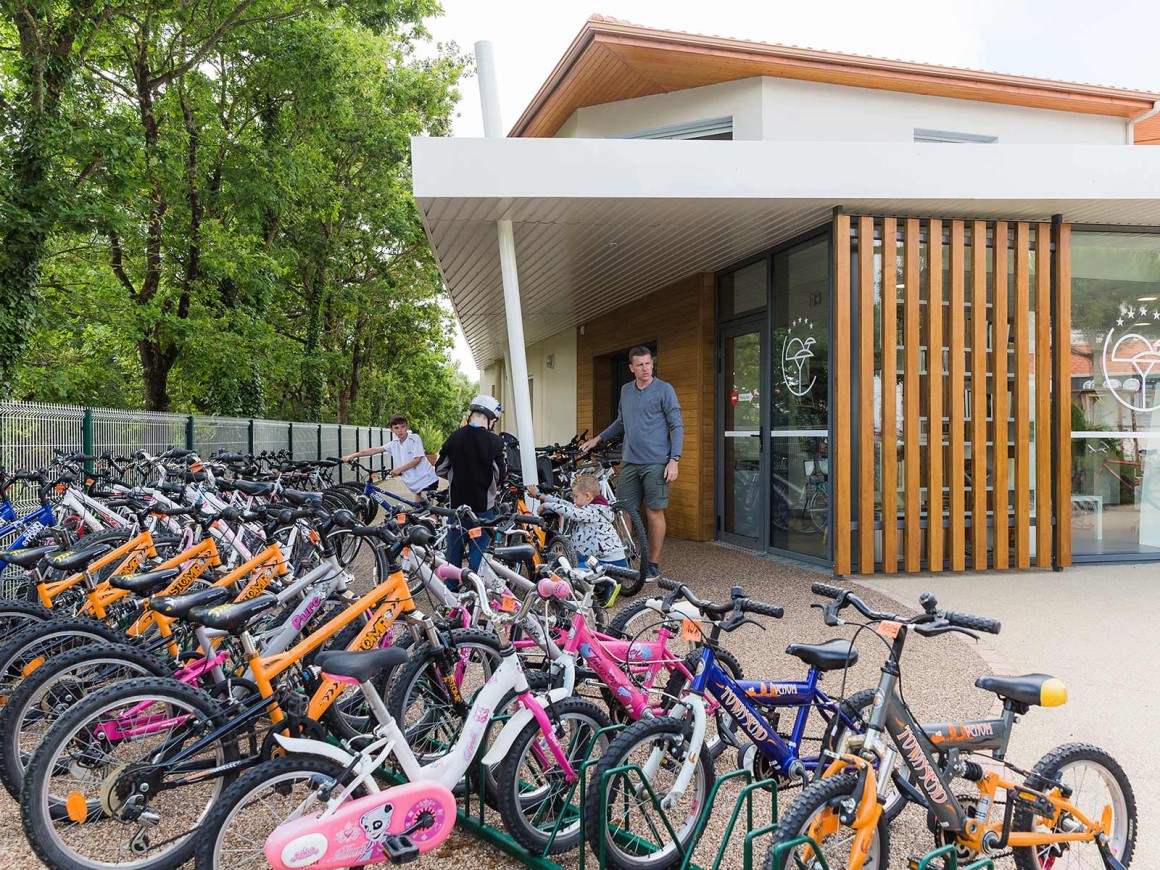 All the facilities at the camping Le Pin Parasol