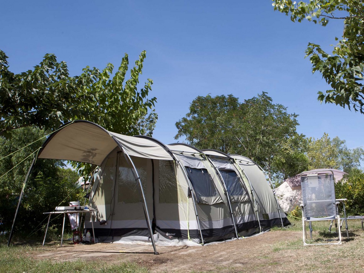 Campingstellplätze 2 Blumen Zelte - Sérignan