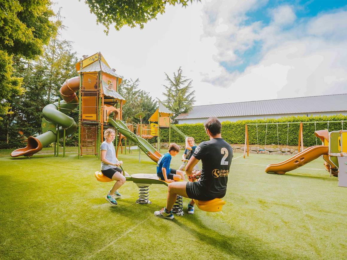 Children’s clubs and activities at Yelloh! Village Les 3 Vallées