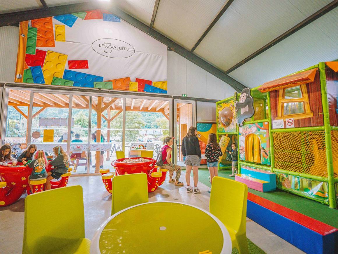 Children’s clubs and activities at Yelloh! Village Les 3 Vallées