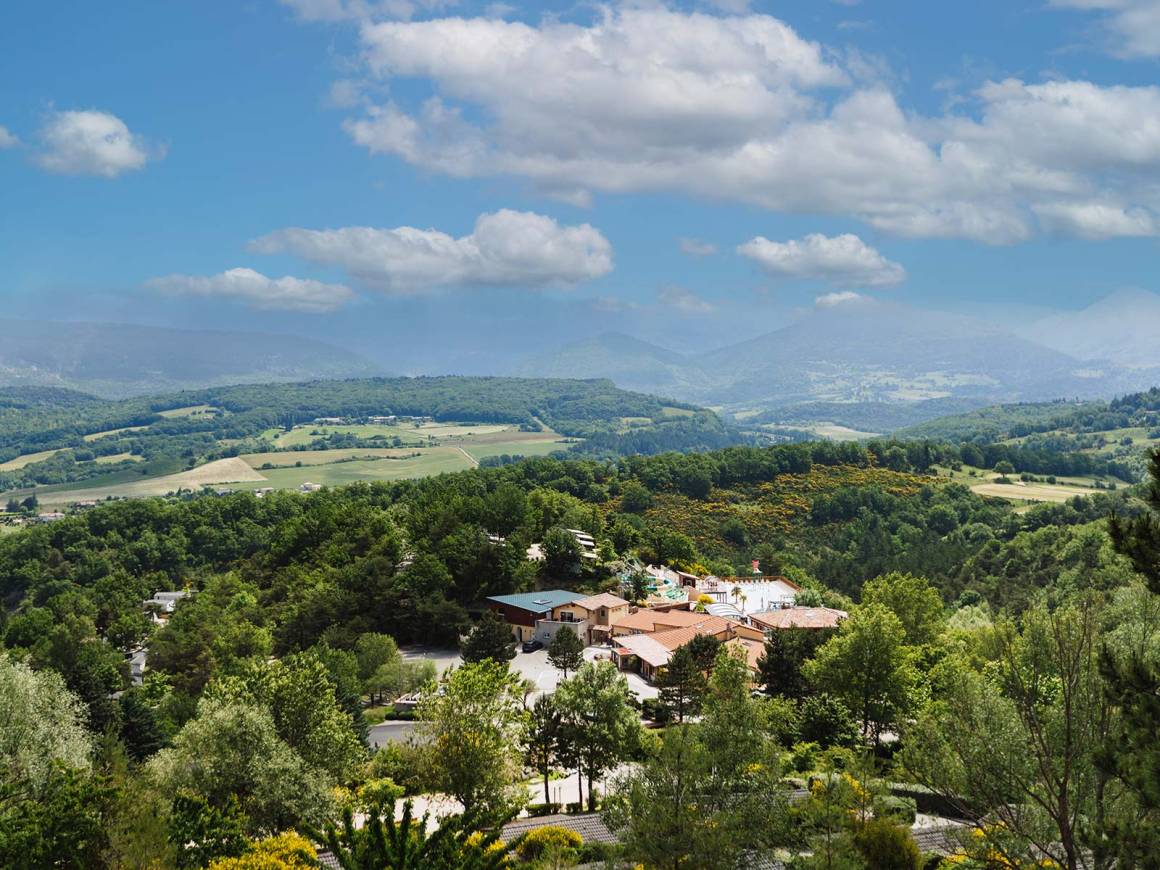 Camping Rhône-Alpes Les Bois du Châtelas **** Bourdeaux Drôme | Yelloh ...