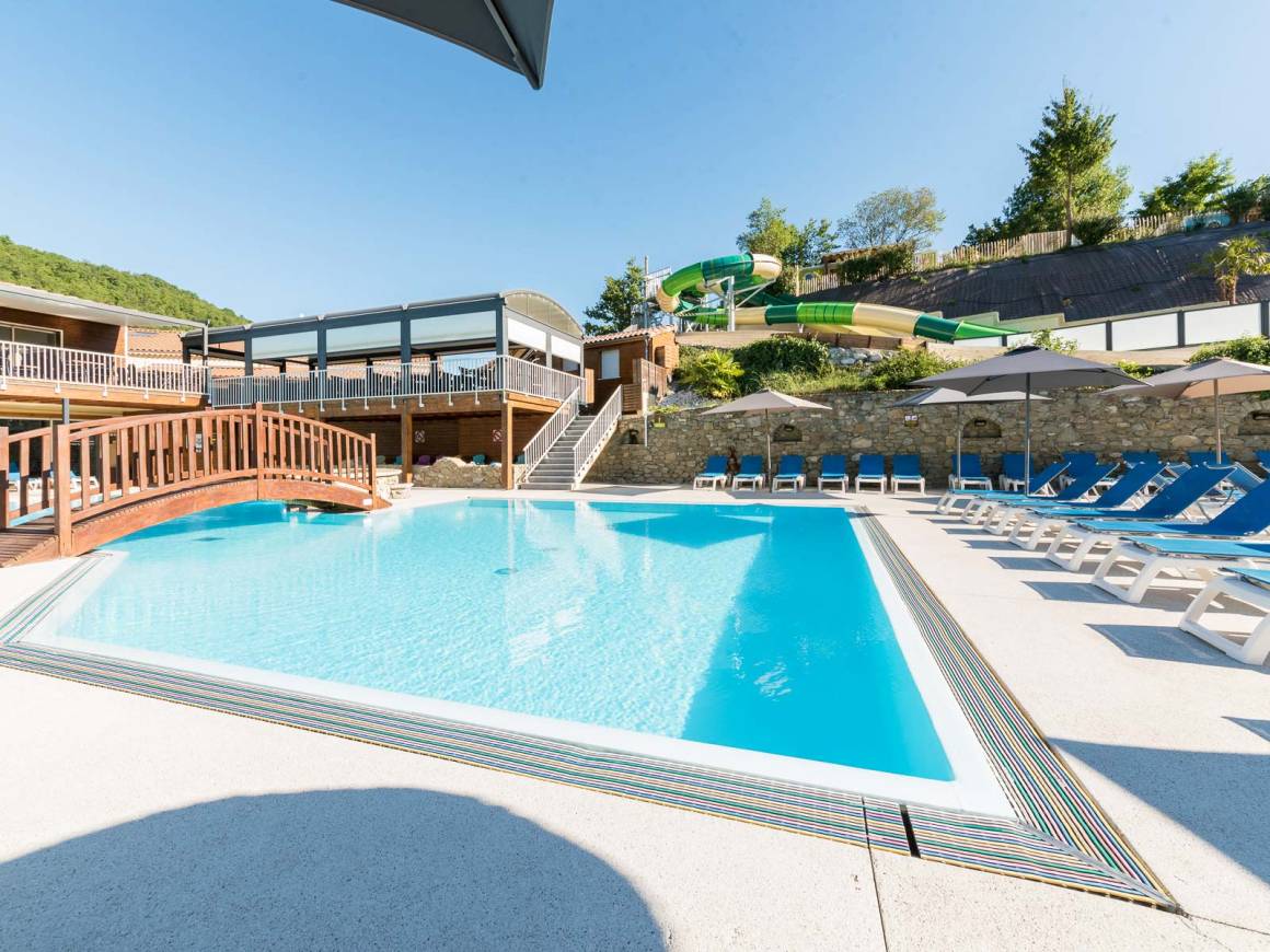 Camping Rhône-Alpes Les Bois du Châtelas **** Bourdeaux Drôme | Yelloh ...