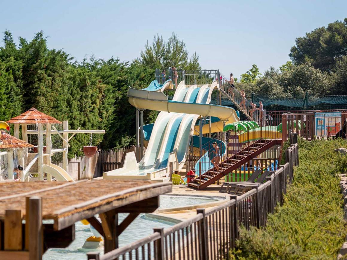 Camping Provence-Alpes-Côte d’Azur Luberon Parc ***** Charleval en ...