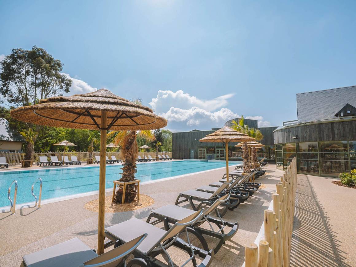 Discover the water park and swimming pool at Portland campsite in Port ...