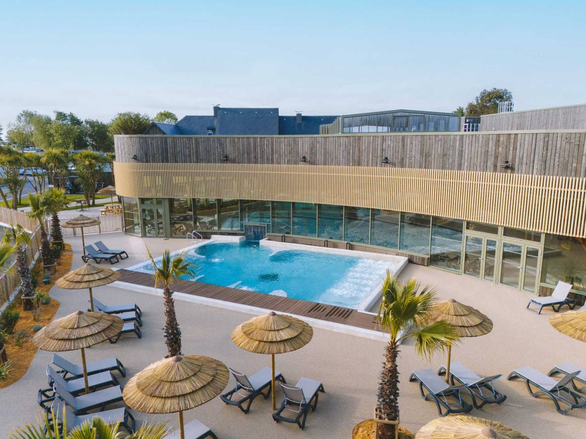 Entdecken Sie den Wasserpark und das Schwimmbad des Campingplatzes ...