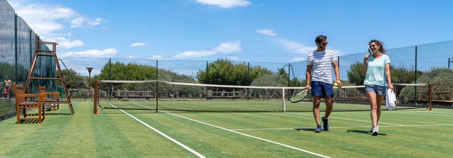 Camping tennis, enjoy some racket sports during your stay