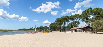 Nearby the camping Aquitaine - Au Lac de Biscarrosse, à Parentis en Born