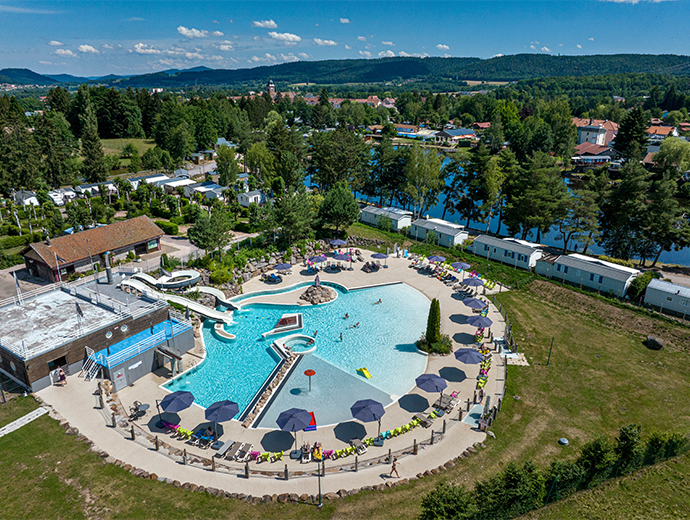 Camping and mobile home rental with Yelloh Village