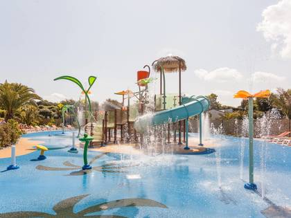 Camping Les Mouettes ***** Yelloh! Village in Carantec